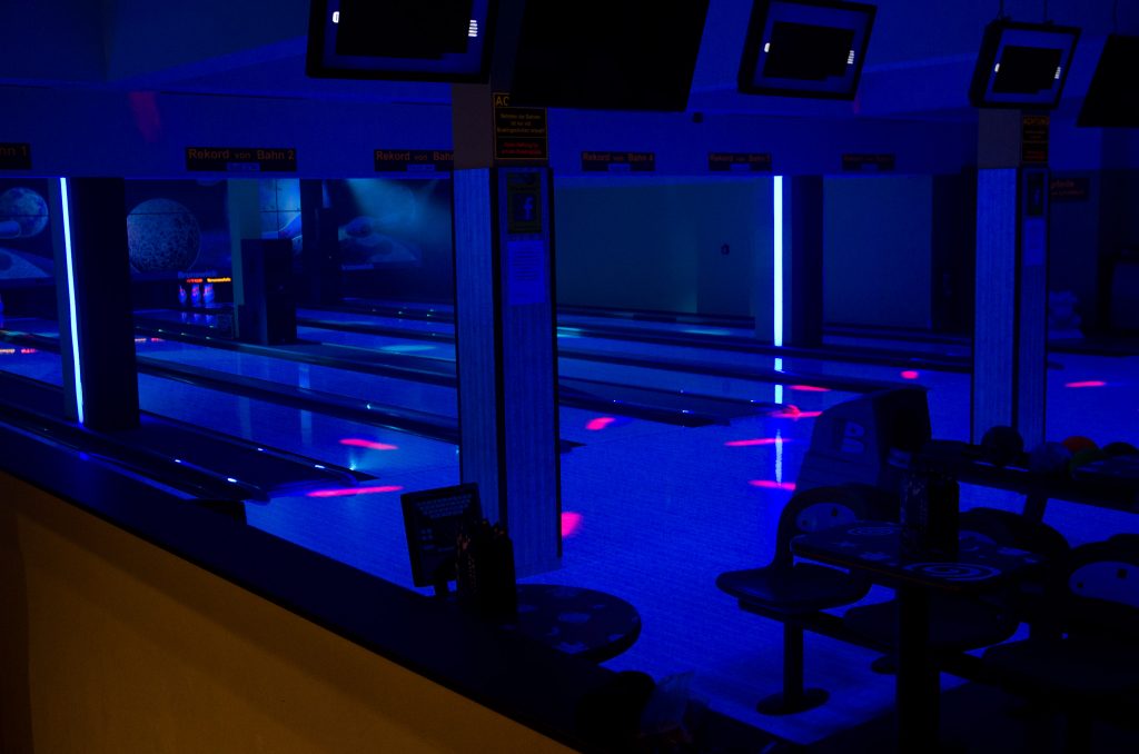 Moonlight-Cosmic-Bowling - Bowling Center Bad Honnef - The home of bowling